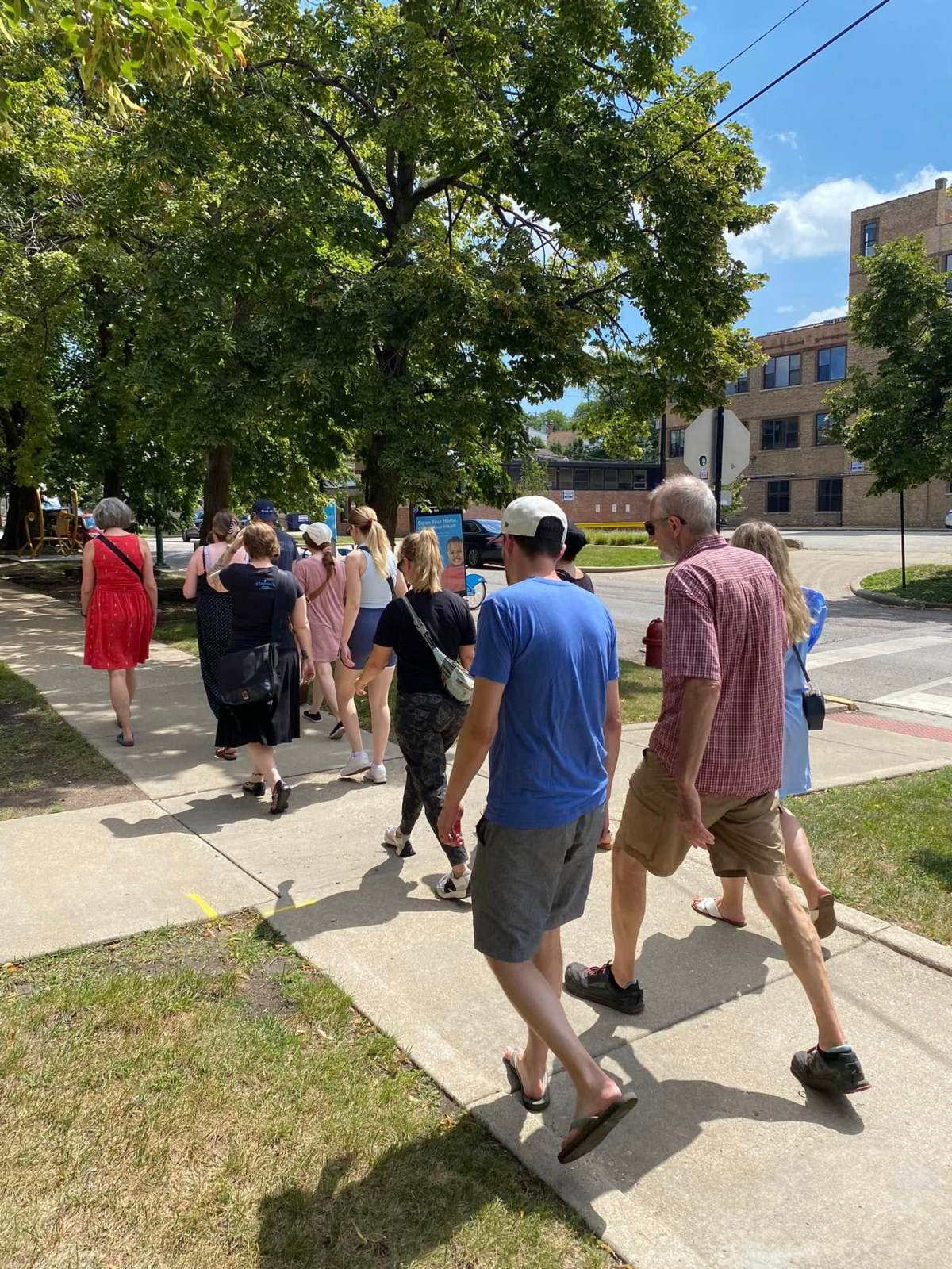 WEEKLY WALKING GROUP – RAVENSWOOD NEIGHBORS ASSOCIATION